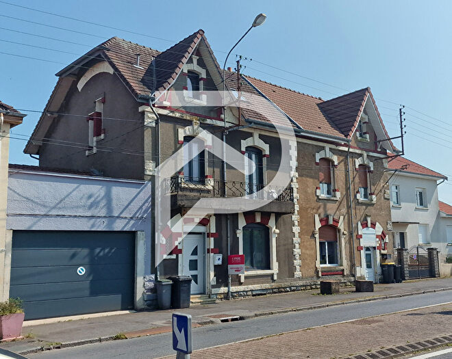 Maison à vendre - Mont-Saint-Martin - 7 pièces - 5 chambres