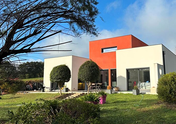 Maison à vendre - Auch, Faubourgs - 8 pièces - 4 chambres