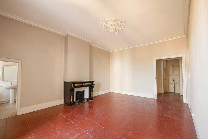 Appartement à louer - Centre Historique, Montpellier - 5 pièces - 4 chambres