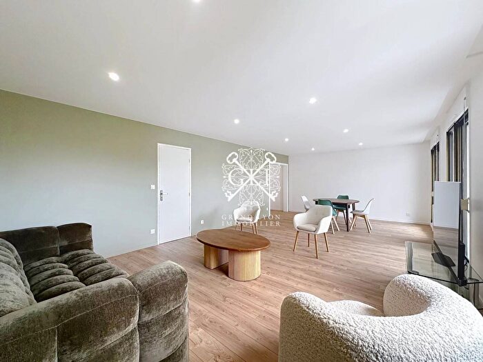 Appartement à louer - Ouest, Saint-Cyr-au-Mont-dOr - 3 pièces - 2 chambres