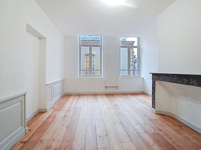 Appartement à louer - Metz, Ancienne ville - 3 pièces - 2 chambres