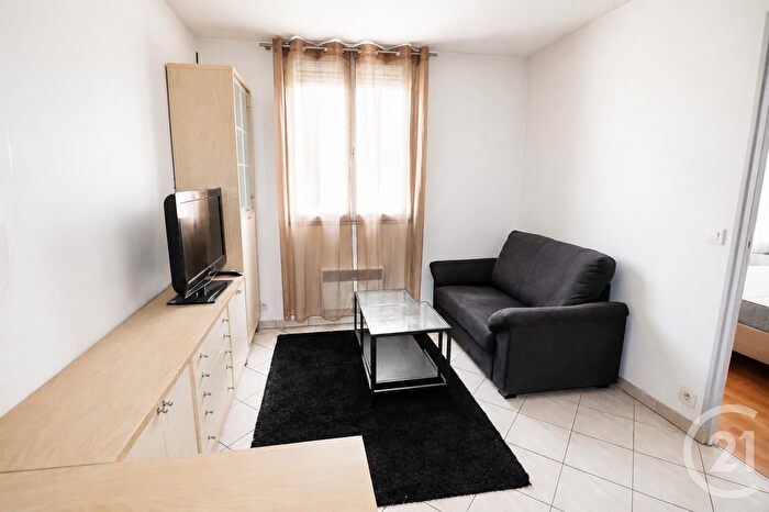 Appartement 2 pièces à Saint-Prix, à louer