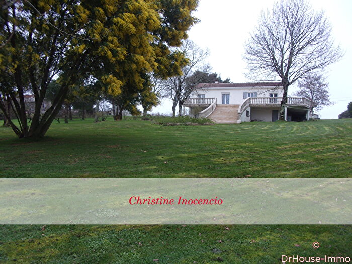 Maison à vendre - Mirambeau - 4 pièces - 3 chambres