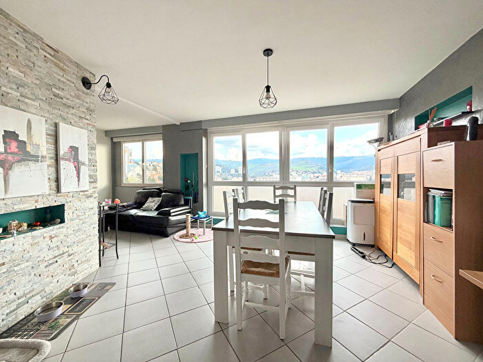 Appartement à vendre - Saint-Étienne, Saint-Roch, Vivaraize, Valbenoite, Centre Deux - 5 pièces - 2 chambres