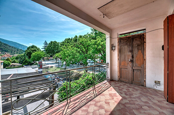 Appartement 6 pièces à Puget-Théniers, à vendre