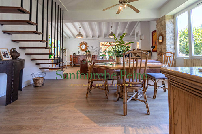 Maison à vendre - Sarlat-la-Canéda - 7 pièces - 5 chambres