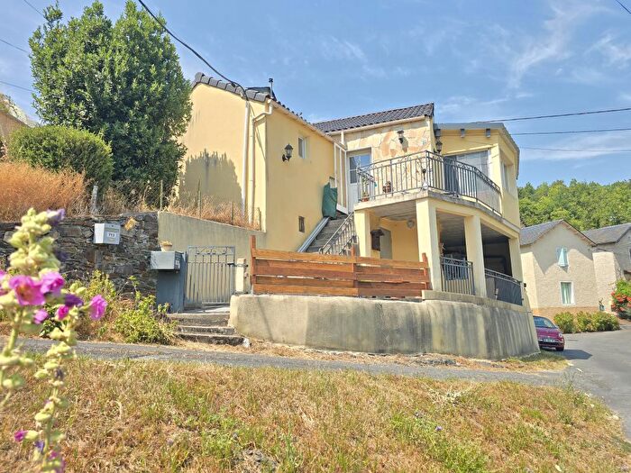 Castelnau-de-Brassac : Maison 3 pièces à vendre