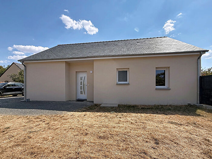 Maison 4 pièces à Louresse-Rochemenier, à vendre