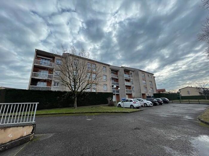 Décines-Charpieu, Bonneveau - Appartement 3 pièces à louer