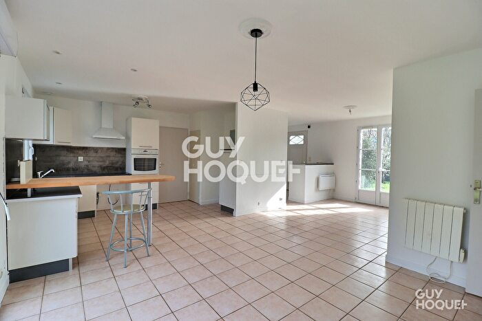 Maison à vendre - Surgères - 4 pièces - 3 chambres