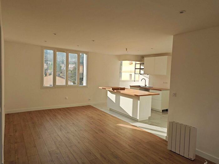 Appartement à louer - Brignoles - 4 pièces - 2 chambres