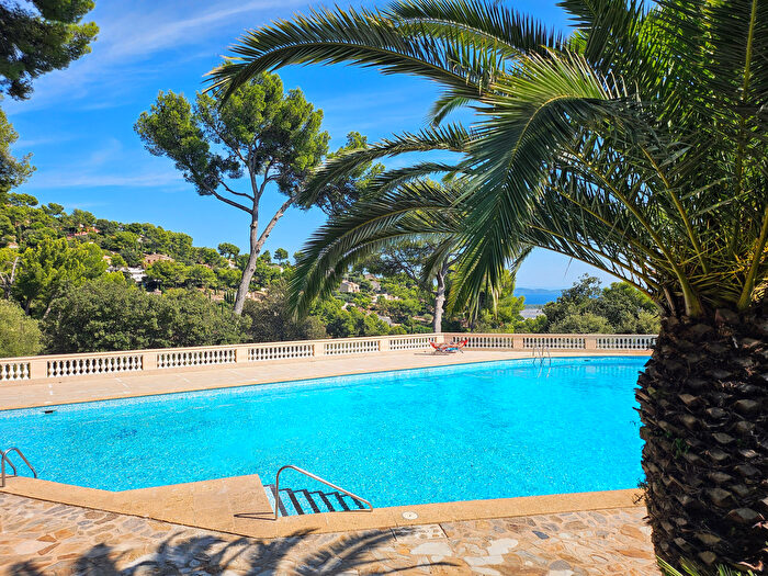 Appartement à vendre - Hyères - 3 pièces - 2 chambres