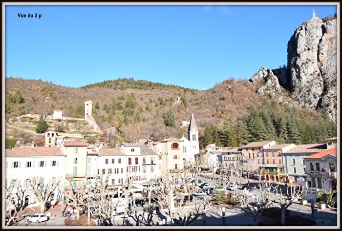 Appartement à vendre - Castellane - 5 pièces - 3 chambres