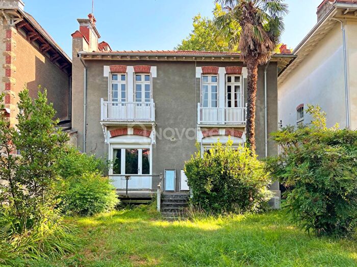 Pau, Centre-ville : Maison 7 pièces à vendre