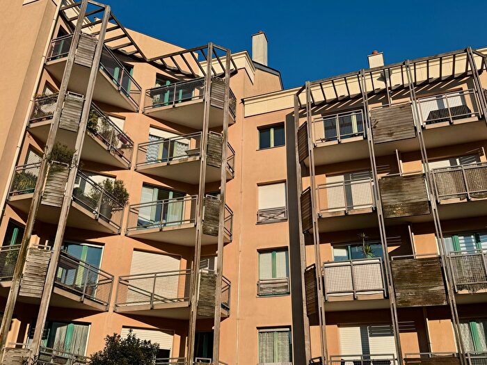 Appartement à vendre - Quartiers Centre, Saint-Anne - 5 pièces - 4 chambres