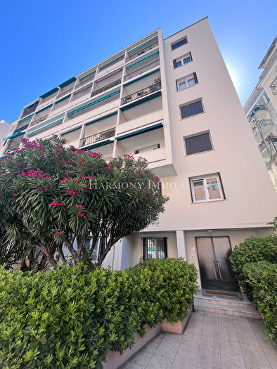 Appartement 3 pièces à Nice, Le Port, à louer