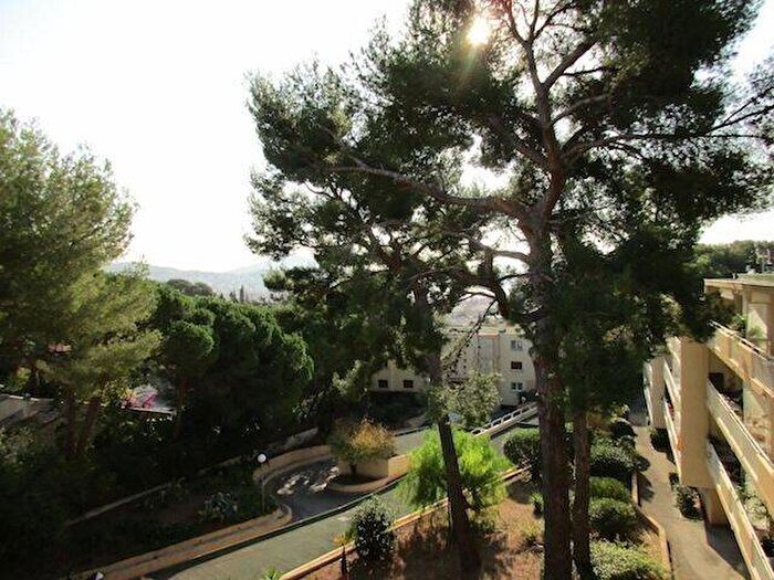 Appartement à louer - Sanary-sur-Mer - 3 pièces - 2 chambres