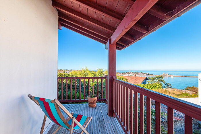 Maison à vendre - Ciboure - 5 pièces - 3 chambres