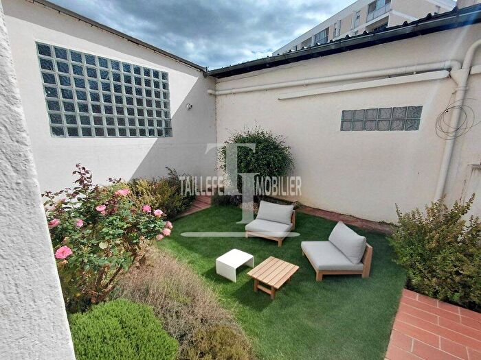 Appartement à louer - Périgueux - 2 pièces - 1 chambre