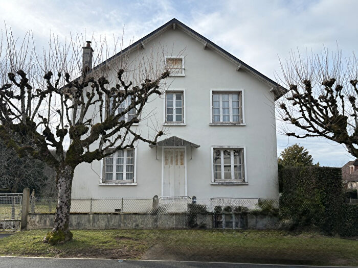 Maison à vendre - Arnac-Pompadour - 7 pièces - 5 chambres