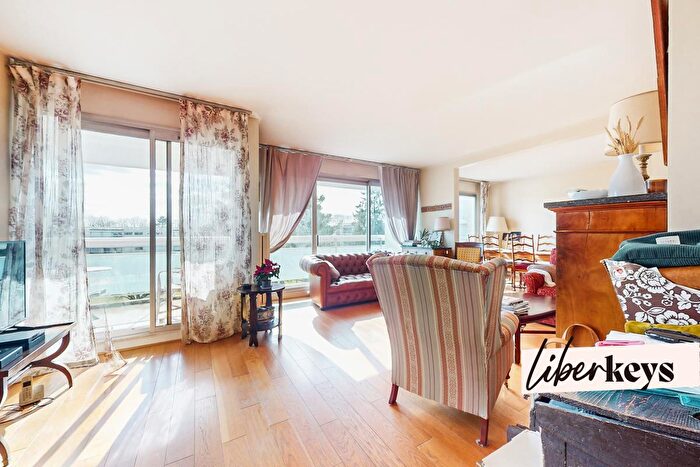 Appartement à vendre - Bailly - 6 pièces - 4 chambres