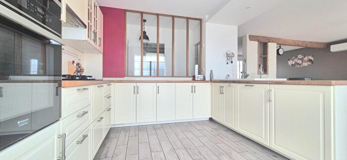 Maison à vendre - Coubert - 6 pièces - 4 chambres