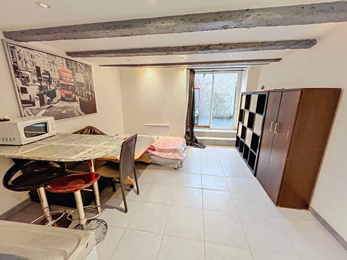 Villefranche-sur-Saône, Centre-ville : Appartement 1 pièce à louer