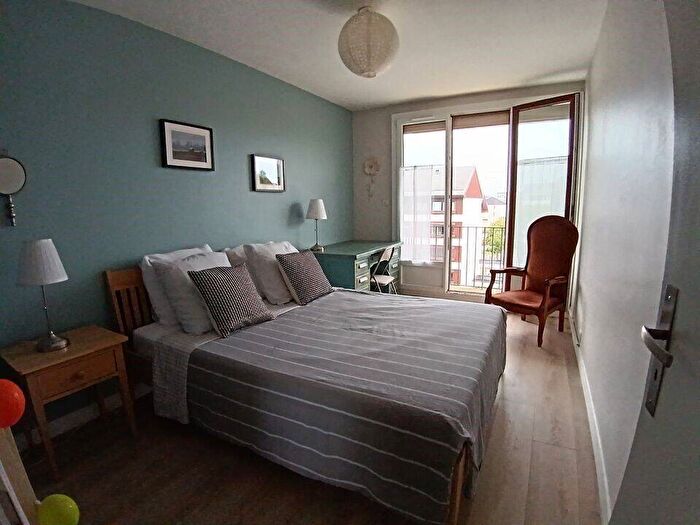 Barbâtre-Saint Remy-Verrerie, Reims : Appartement 4 pièces à louer