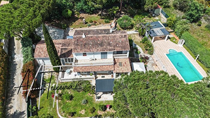 Maison à vendre - Vidauban - 8 pièces - 3 chambres