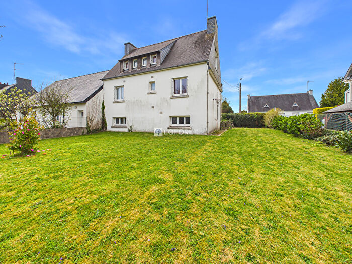 Maison à vendre - Scaër - 4 pièces - 3 chambres