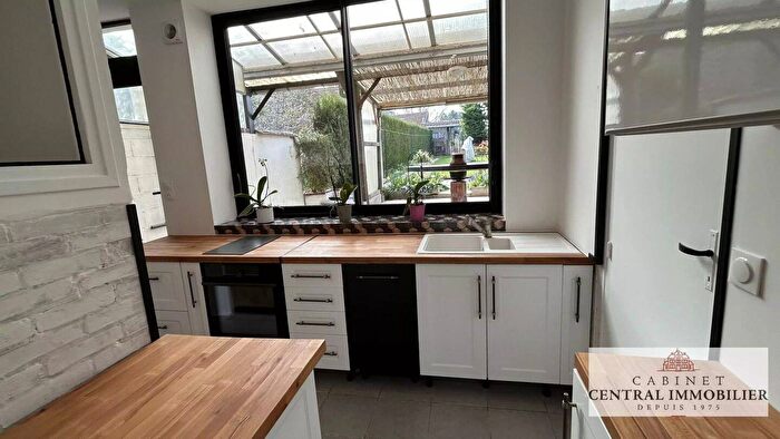 Maison à louer - Romilly sur Seine-Nord Est, Romilly-sur-Seine - 5 pièces - 4 chambres