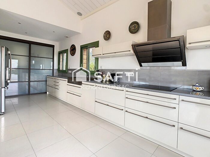 Maison à vendre - Saint-Froult - 10 pièces - 4 chambres