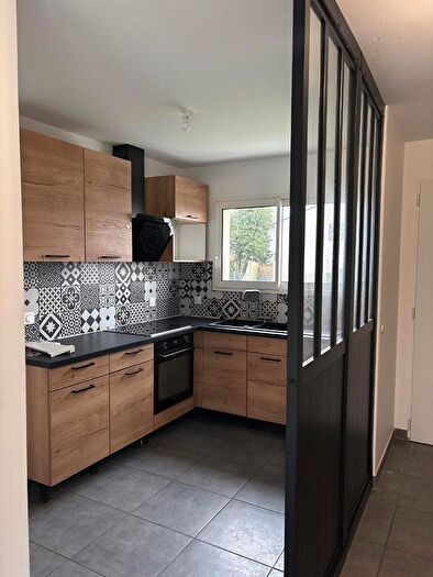 Maison à louer - Villenave-dOrnon - 8 pièces - 7 chambres