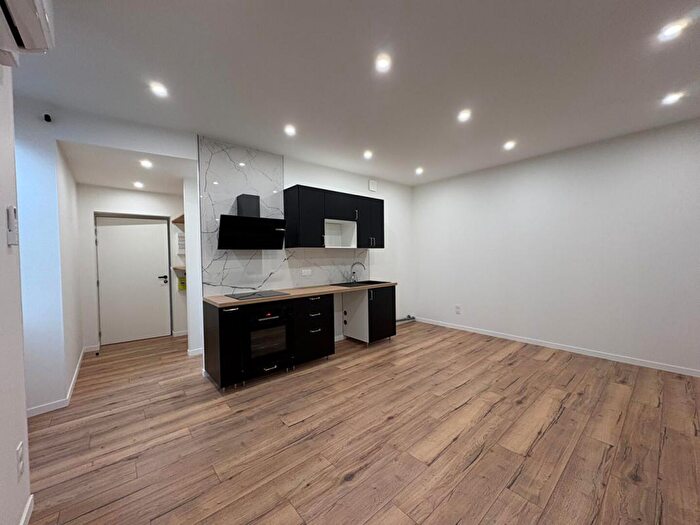 Appartement à louer - Le Puy-en-Velay - 2 pièces - 1 chambre