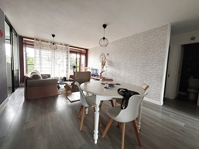 Appartement à vendre - Survilliers - 4 pièces - 2 chambres