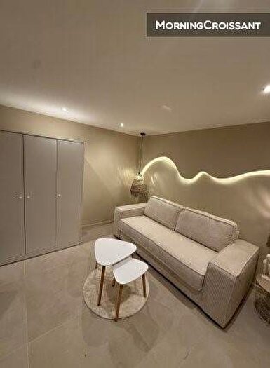 Appartement à louer - Haute Ville-Basse Ville, Chartres - 1 pièce