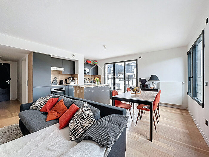 Appartement à vendre - Noisy-le-Grand, Centre-ville - 4 pièces - 3 chambres