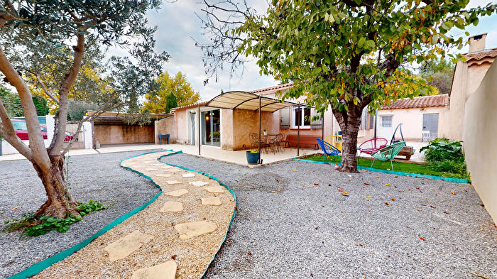 Maison à vendre - Sorgues - 5 pièces - 4 chambres