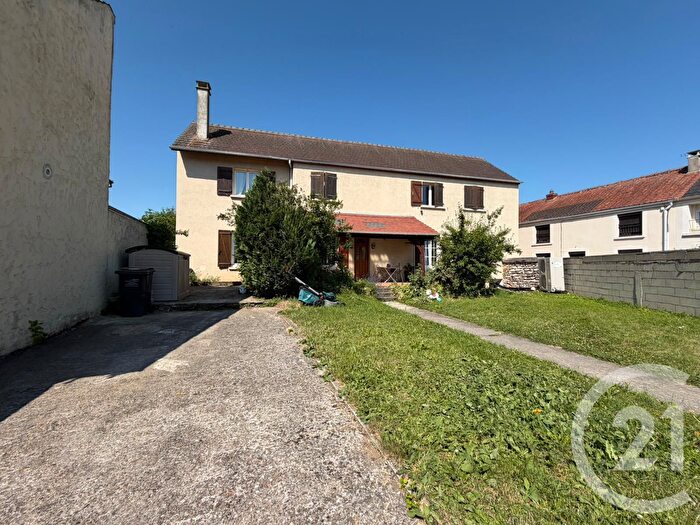 Maison 8 pièces à Saint-Mesmes, à vendre