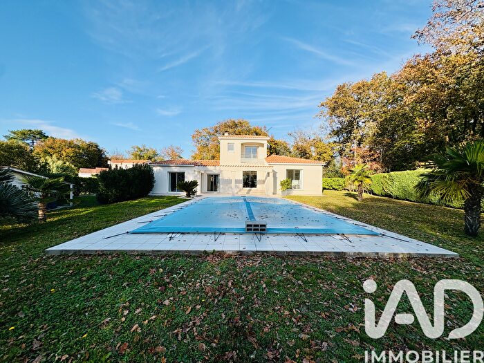 Maison à vendre - Breuillet - 6 pièces - 3 chambres