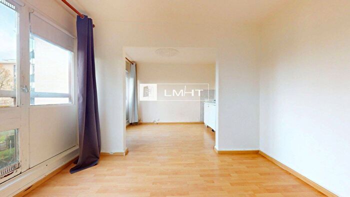 Appartement à louer - Porte Saint Antoine, Le Chesnay-Rocquencourt - 1 pièce