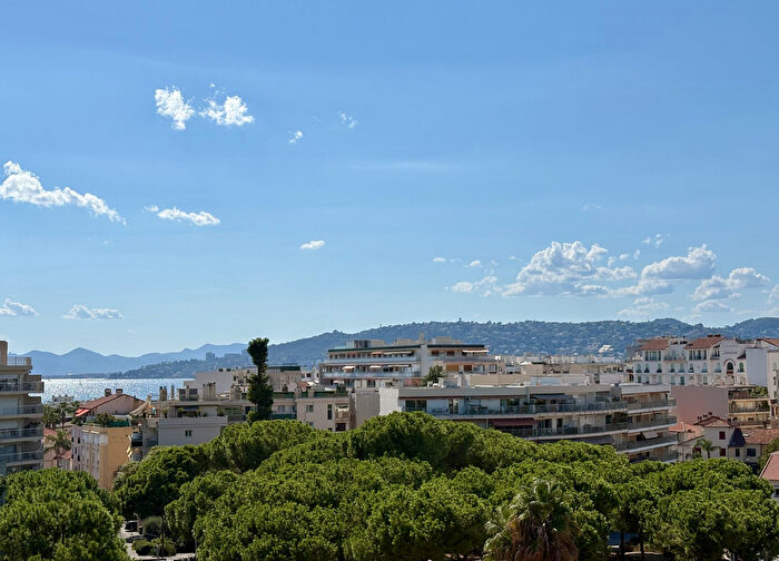 Appartement 4 pièces à vendre - Antibes, Antibes-les-Pins, Trianon, Le Fournel, Peyregoue