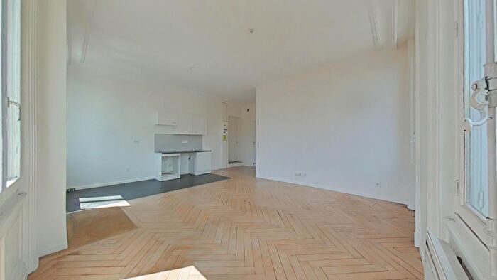 Appartement à louer - Saint-Étienne, La Terrasse, Bel Air, Bergson, Carnot - 2 pièces - 1 chambre