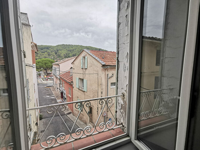 Solliès-Toucas - Appartement 2 pièces à louer