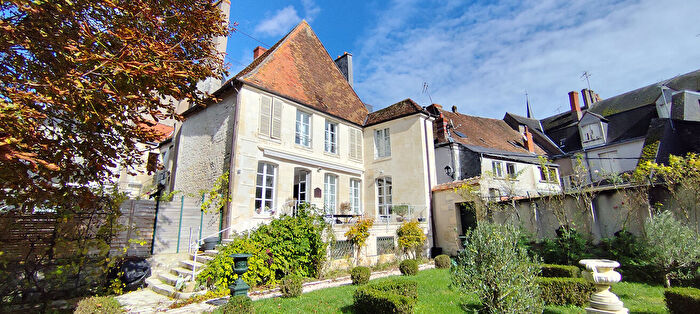 Maison à vendre - Issoudun - 5 pièces - 3 chambres