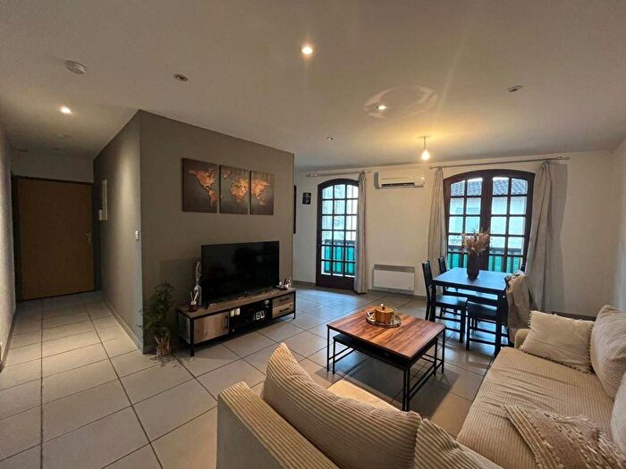 Appartement à louer - Saint-Sever - 3 pièces - 2 chambres