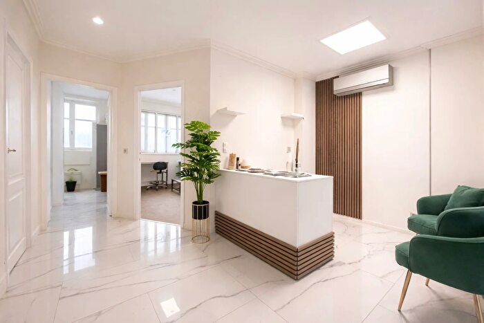 Appartement 3 pièces à Nice, Médecin, à vendre