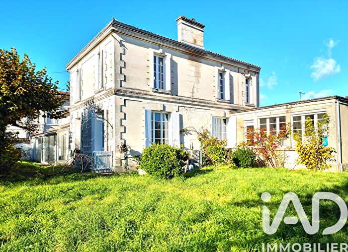 Maison à vendre - Cognac, Champ de Foire - 9 pièces - 4 chambres