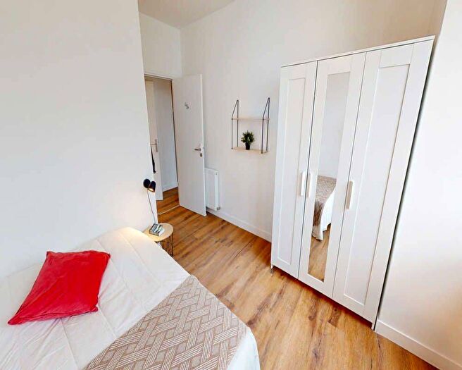 Appartement 11 pièces à Garches, à louer