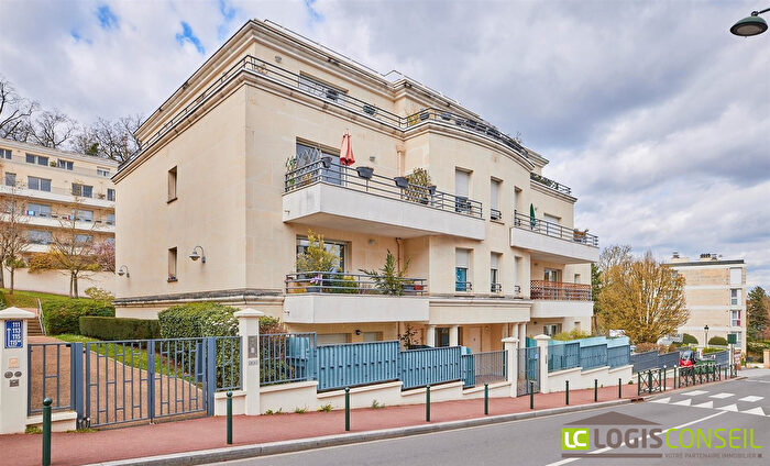 Appartement à louer - Le Plessis-Robinson, Malabry - 1 pièce